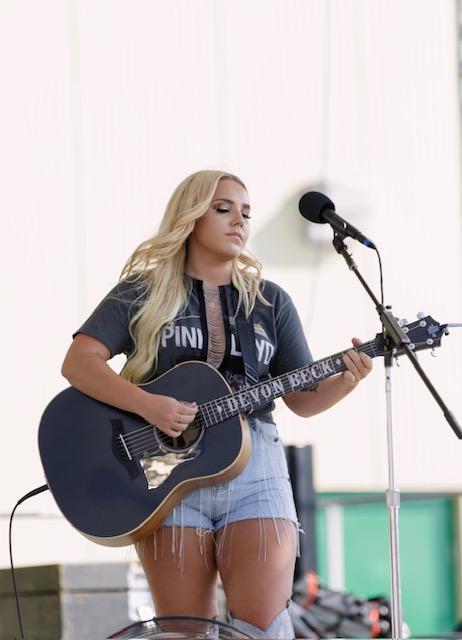 Winter Music Series Featuring Devin Beck | Carlisle Sports Emporium